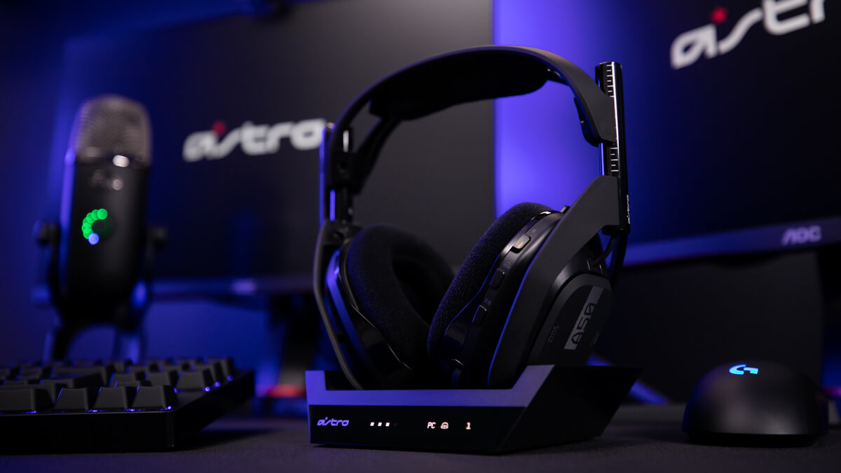 Corre! Sucesso de vendas, o Headset Gamer Astro Gaming A40 TR + MixAmp ...