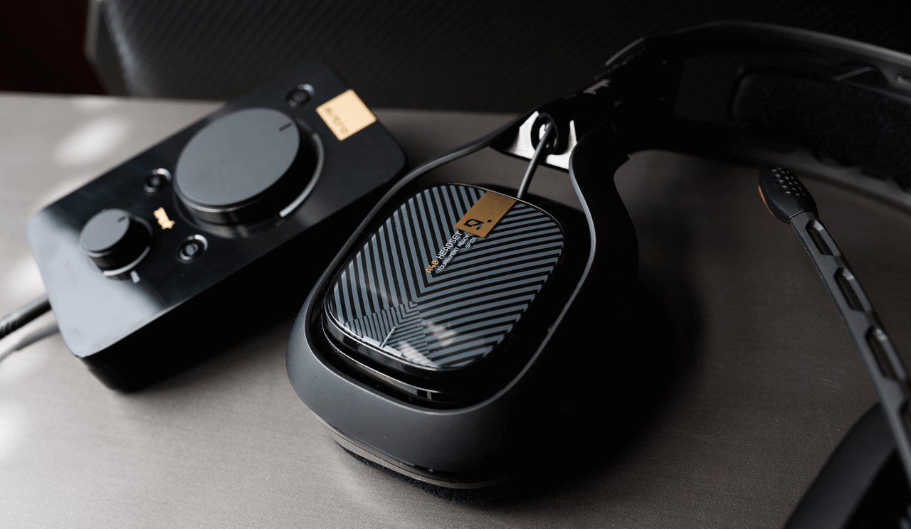 Só hoje: Conjunto Headset Astro Gaming A40 TR + MixAmp M80 Gen 4 com ...